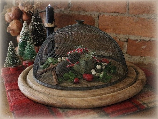 Shoo Fly Screen Breadboard Holiday Mouse – Fanatic's Country Attic