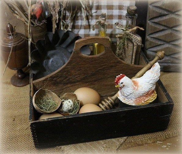 Carrier Black Paint Chalkware Chicken Gathering – Fanatic's Country Attic